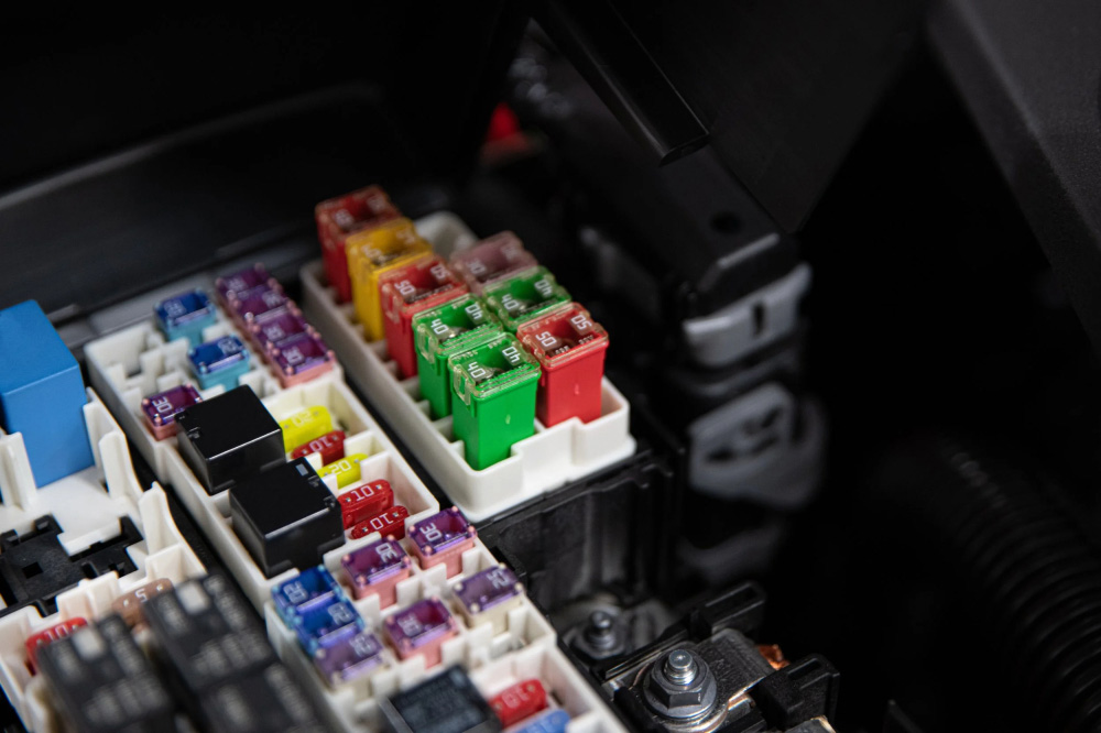 What Role Do Relay Boxes Play In A Car? - DAIER